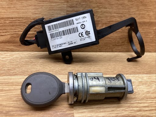 2001 - JEEP GRAND CHEROKEE - Used - ignition switch & Immobilizer ring ...