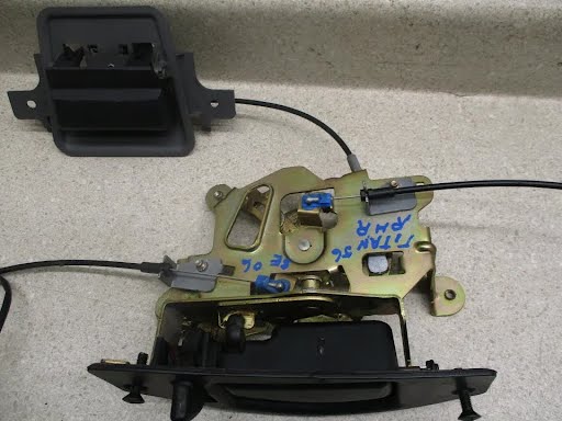 2005 NISSAN TRUCK-TITAN Used Lock Actuator Door Lock Actuator - 825009 ...